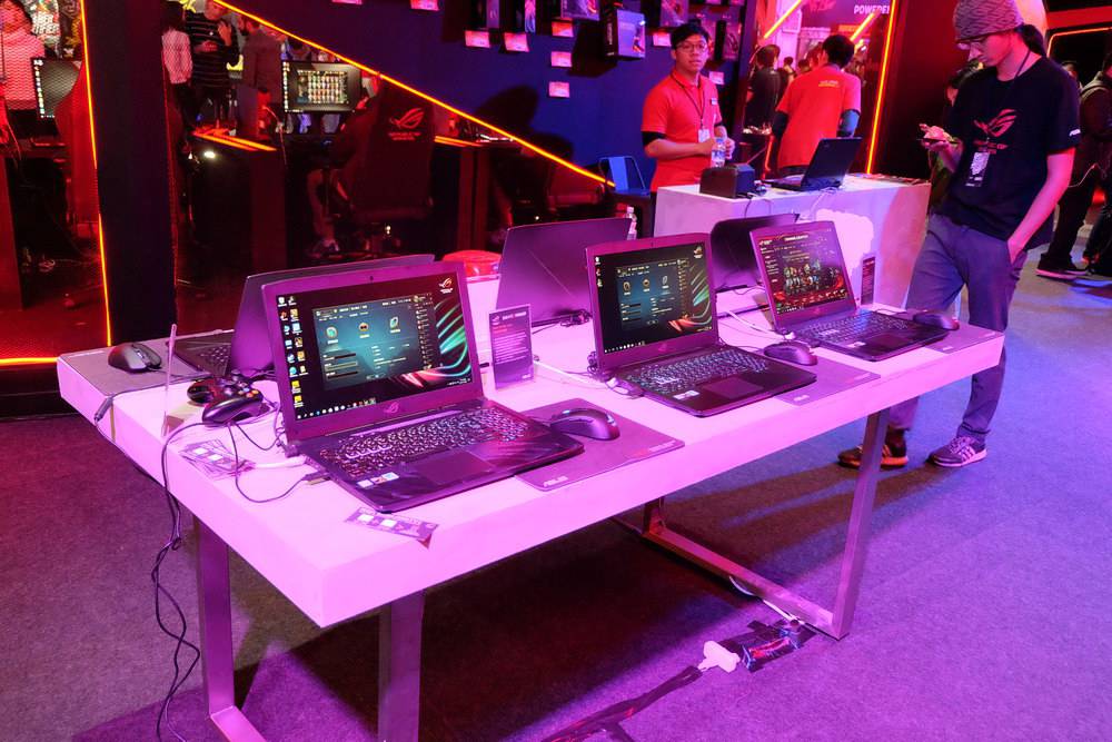 WF 2017 / 2017 ROG 挺身而戰 跟著 Colalin 前進瑞典 ROG Community Challange Final ...