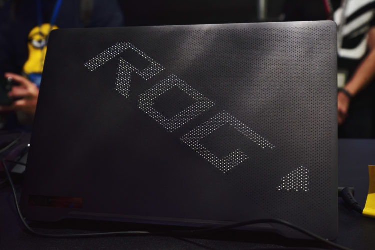 ASUS ROG Zephyrus G14 潮流西風之神 AniMe Matrix 點陣個性化顯示 | XFastest News