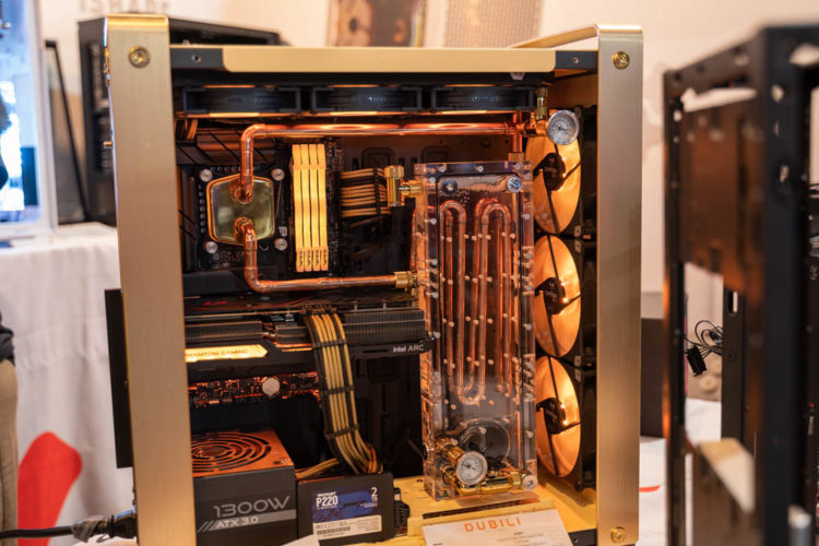 INWIN 迎廣在 GAMFORCE 2023 展出背插機殼、模組化機殼 | XFastest News