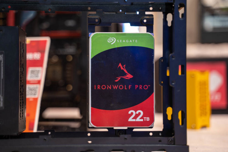 INWIN 迎廣在 GAMFORCE 2023 展出背插機殼、模組化機殼 | XFastest News