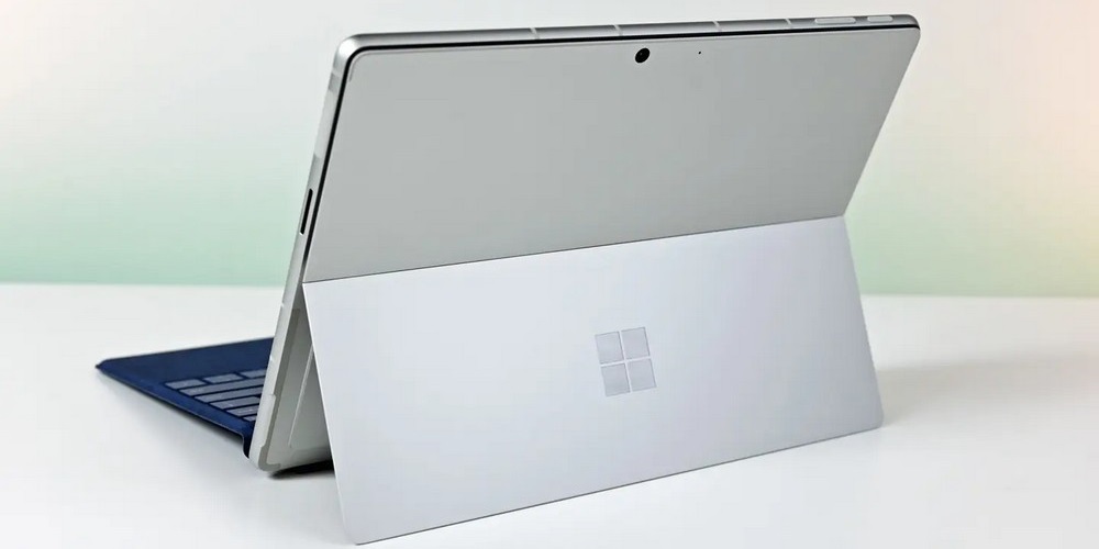 微軟 Surface Laptop 6 將迎來全新設計，訂製 ARM 晶片整合 AI 功能叫板蘋果 | XFastest News