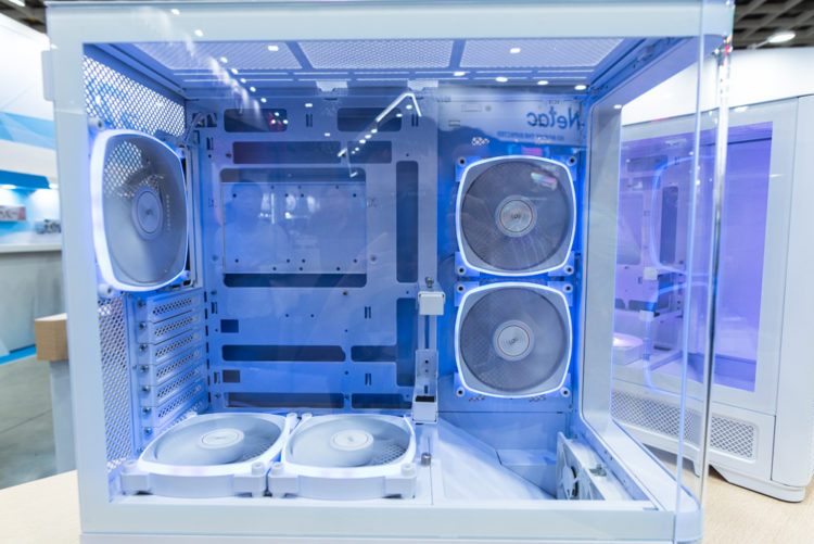 MONTECH 君主國電展火力展示 KING 95 MEGA PRO, HS01, SKY 3, AIR 200, XR, HS01 Mini ...